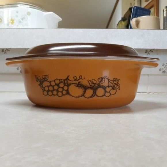 Pyrex | Dining | Vintage Pyrex 943 Old Orchard Harvest Fruit Qt ...